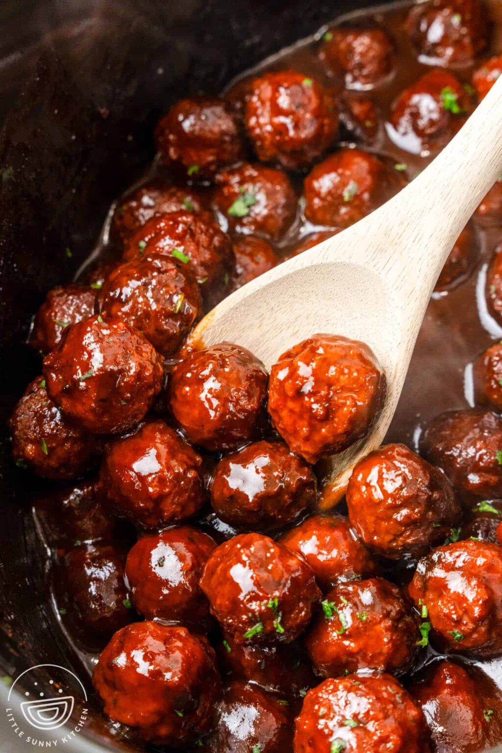 Crockpot Grape Jelly Meatballs – Feel Tasty